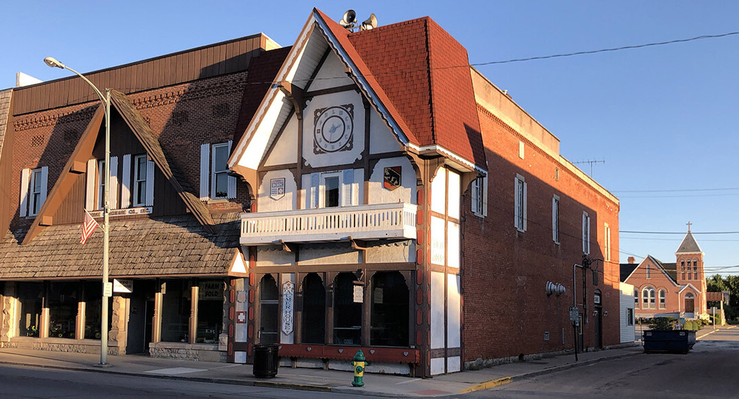 Outdoor dining on table for Berne Council | The Berne Witness